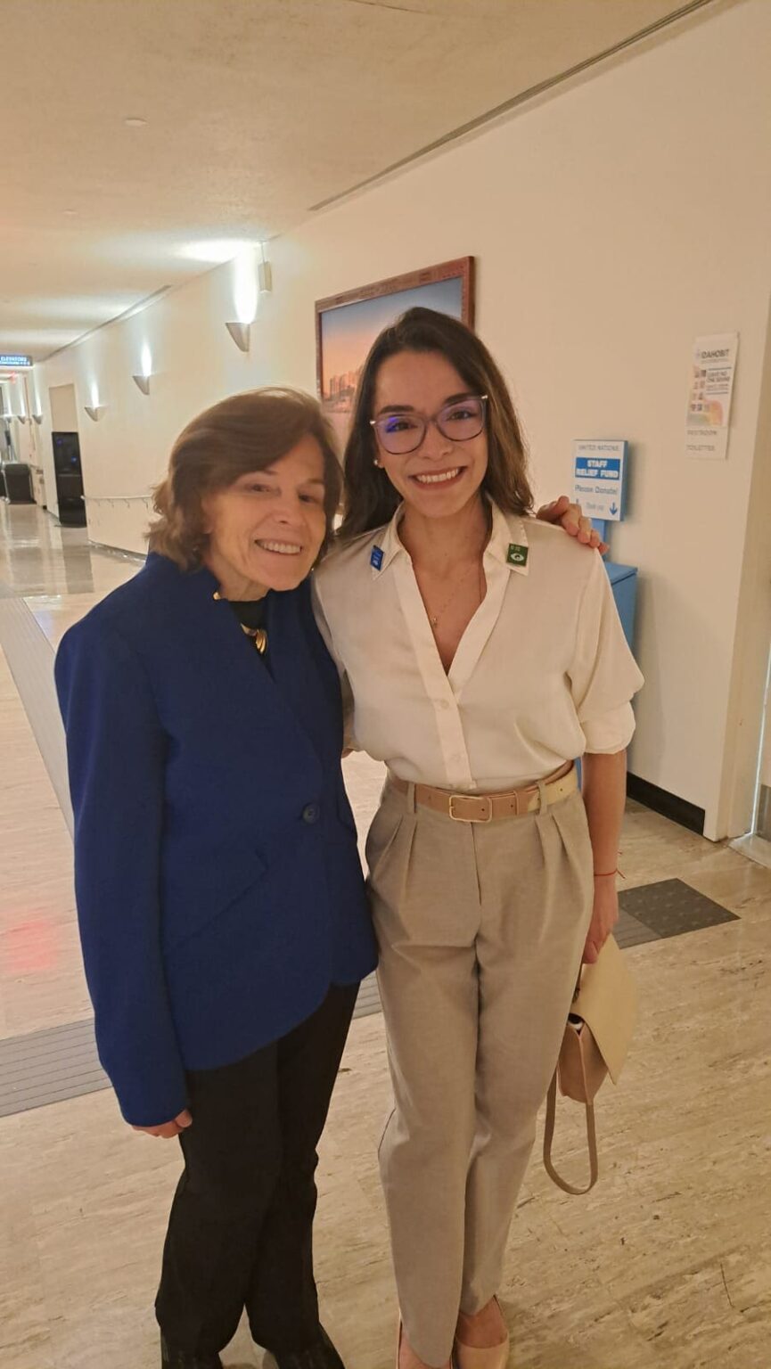 Mercedes Arévalo: investigando el liderazgo de las mujeres en la ...